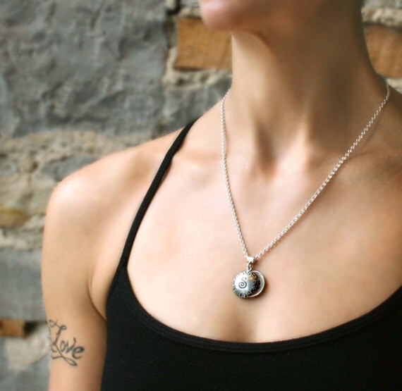 personalized-simple-locket-by-tinaroeder-on-etsy