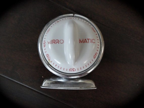 Vintage Kitchen Timer Retro Egg Timer Red White Metal