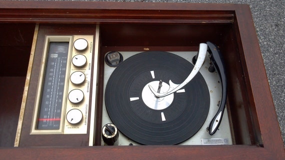 Mid Century 1950s HiFi Stereo Console by Magnavox