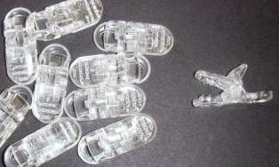 20 clear plastic alligator clips for paci or bib clips