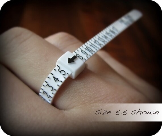 Ring sizer Adjustable plastic ring size finder by LeCubicule