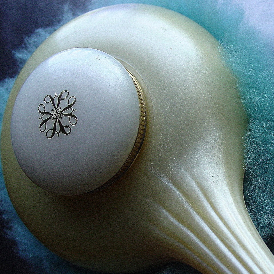 Avon Refillable Pearlescent Powder Puff Long by GoodlookinVintage