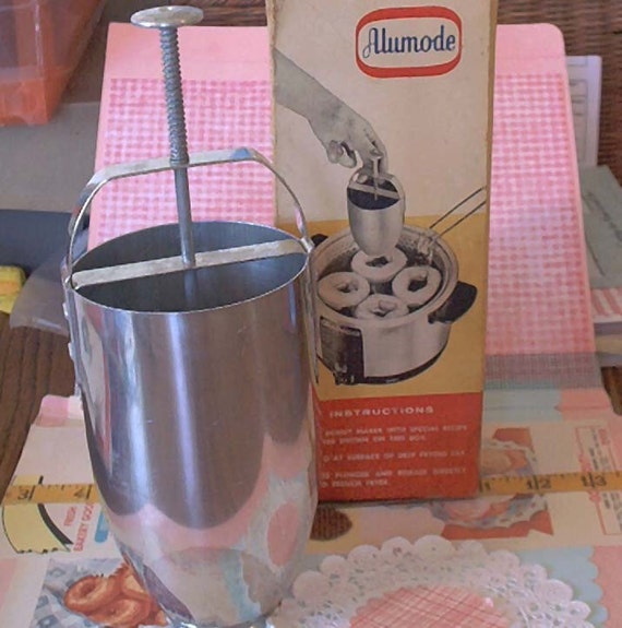 Vintage / Aluminum Donut Master Donut Maker
