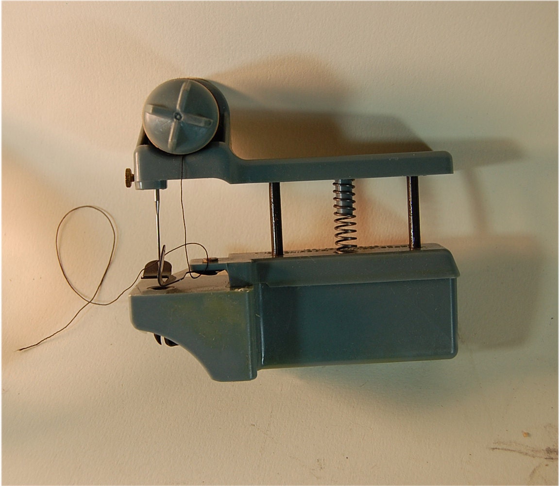 Dexter Sewing Machine Co. Hand held tool