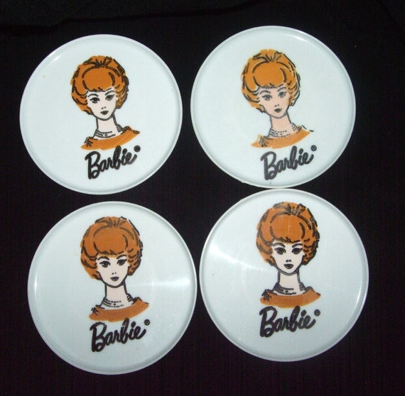 SET OF VINTAGE BARBIE PLATES