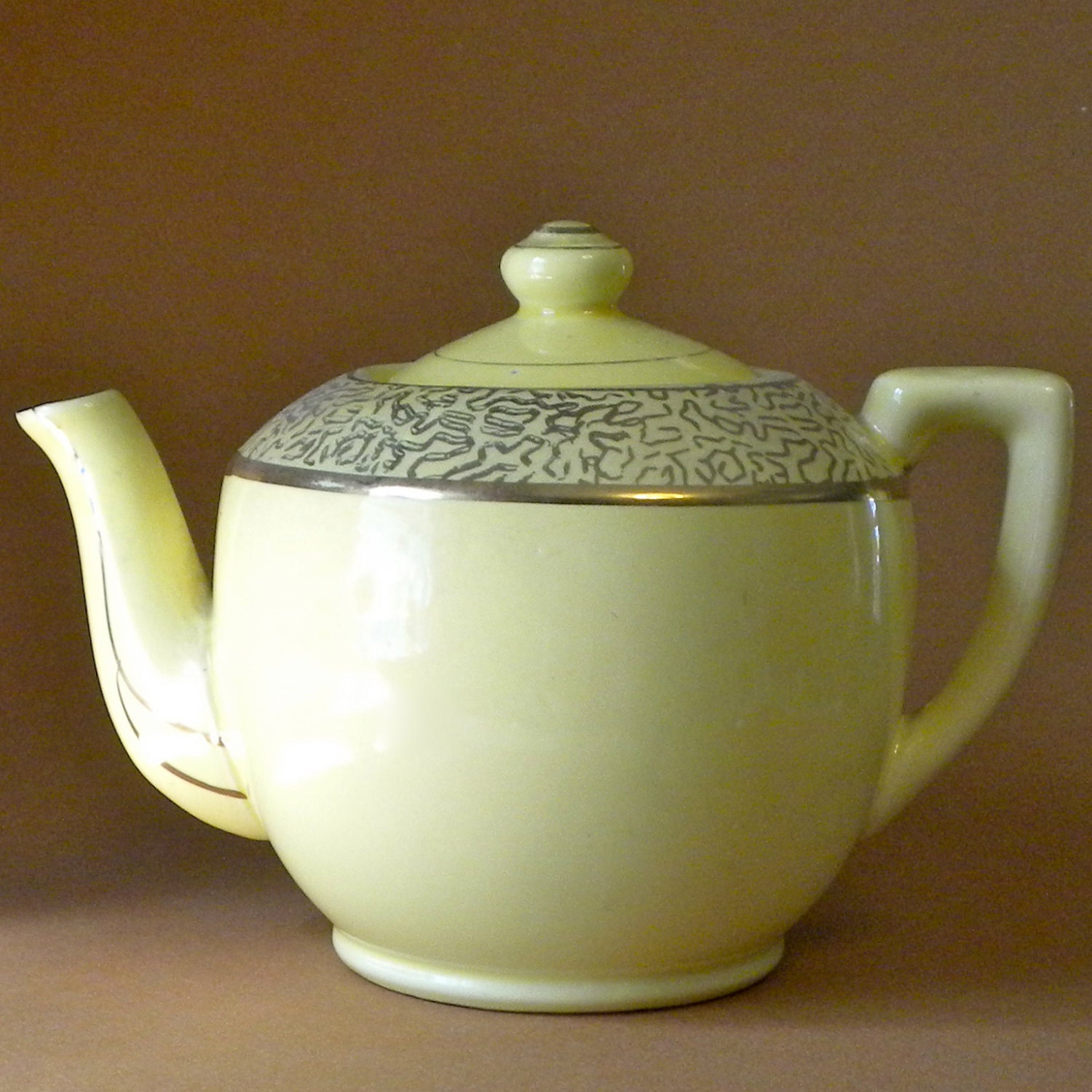 Teapot circa 1940s – Haute Juice