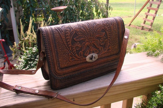 VINTAGE HAND TOOLED LEATHER PRISON MADE LADIES PURSE FLORAL