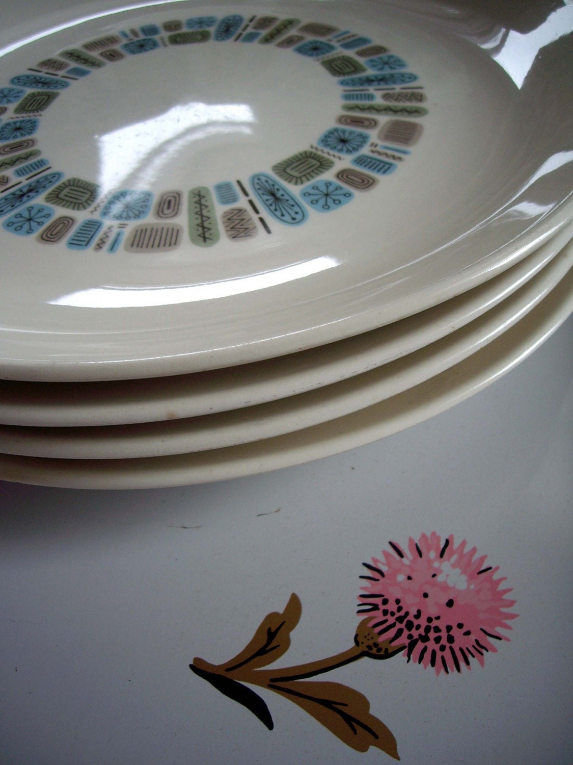 Swanky Vintage Atomic Pattern 1950s Dinner Plates by funkeyfinds