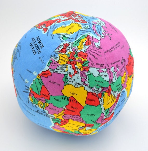 1988 Earth Pillow by Hugg-A-Planet