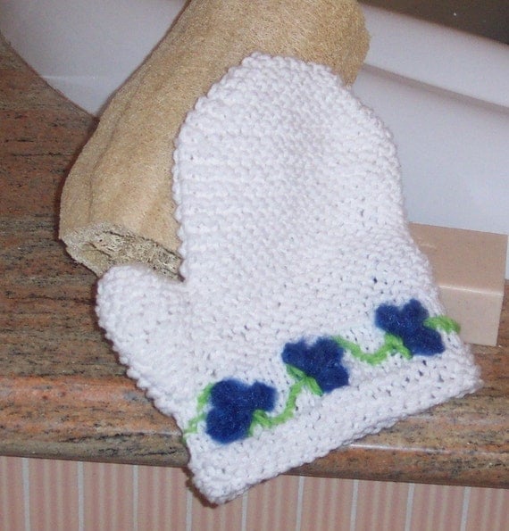Items similar to Pattern for Knitted Bath Mitt on Etsy