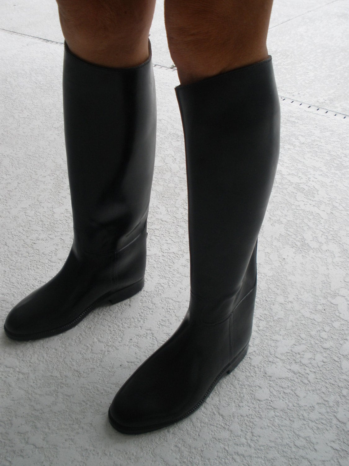 Size 8/8.5 rubber riding boots tall black aigle