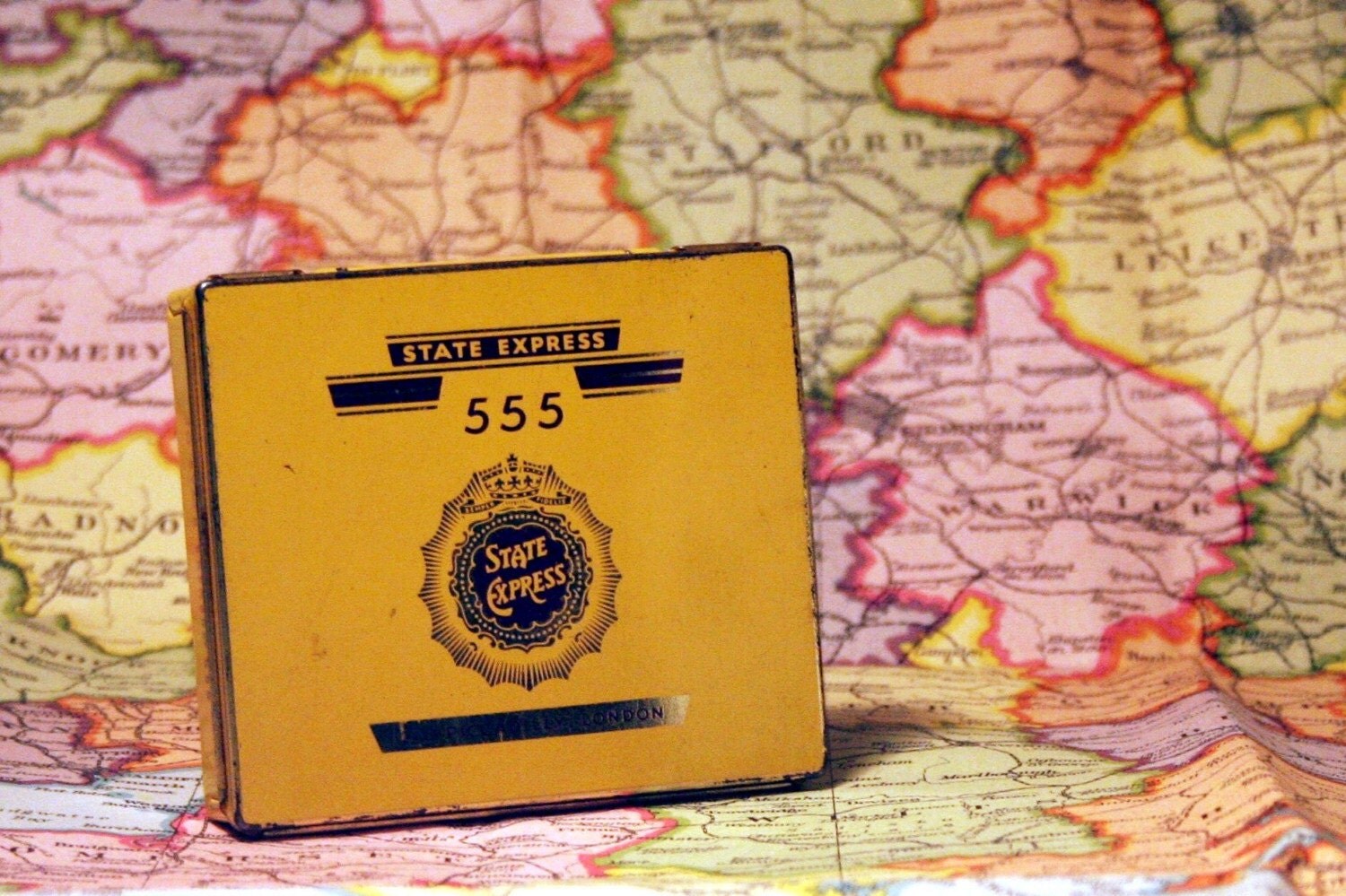 Vintage State Express 555 Cigarette Tin