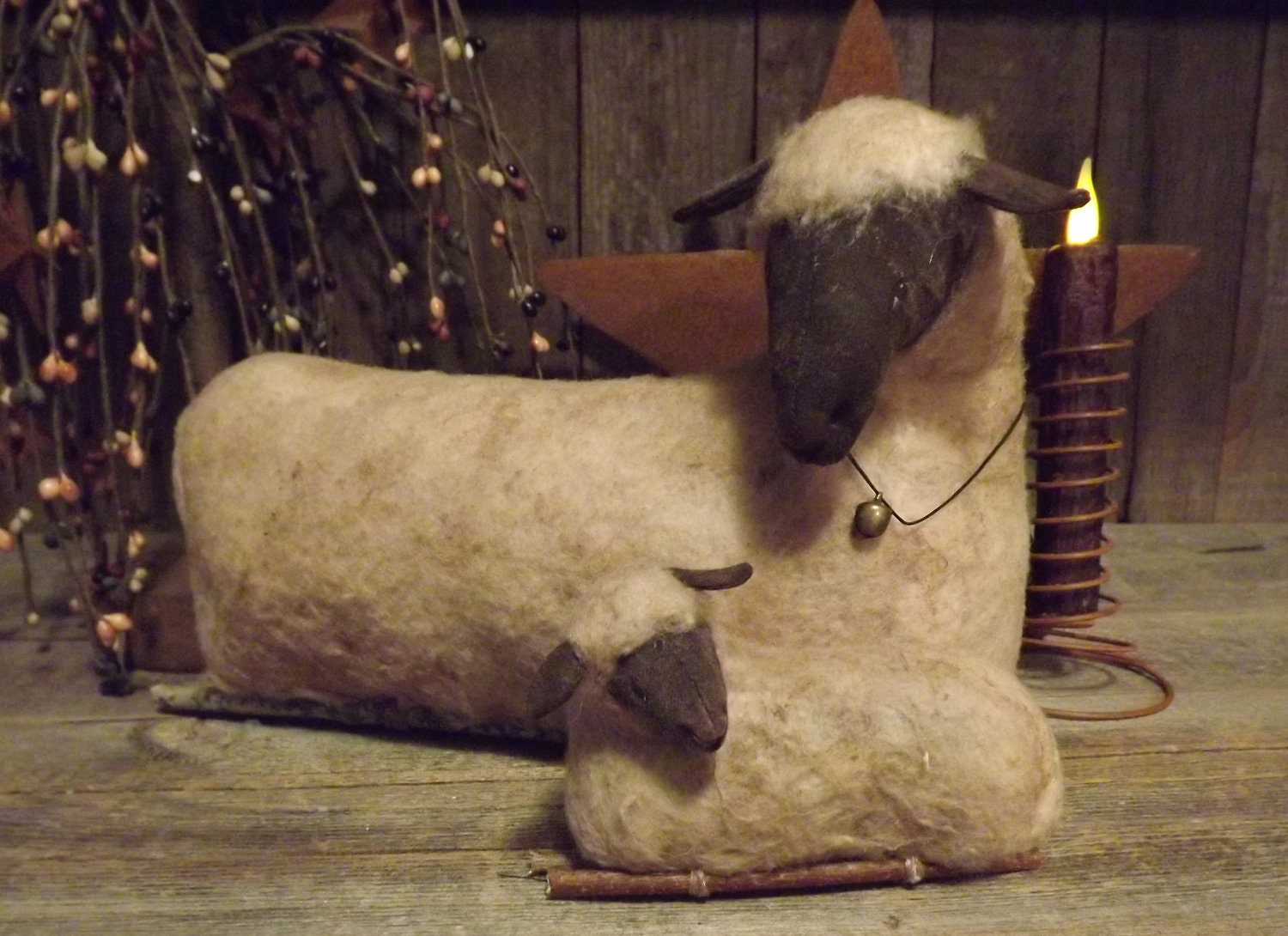 Primitive Sleepy Lamb with Mother Sheep pdf e-pattern