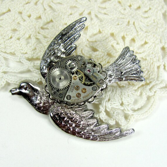 Items similar to Bird, Dove, Peace, Brooch, Pin on Etsy