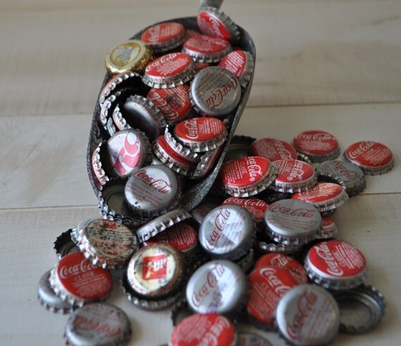 25 vintage coke capsRECYCLE REUSE REINVENT-destash lot of