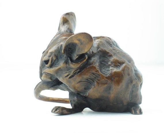 Natty mouse bronze sculpture just over 2 inches by CritterVille