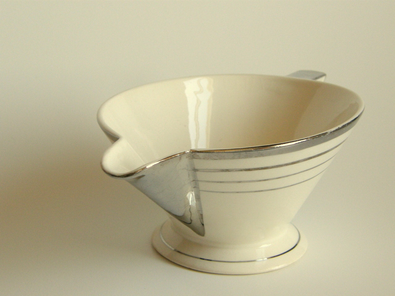 Atomic Art Deco Gravy Boat Pitcher, Salem China Zephyr Pattern in White ...