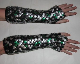 Armor Gauntlets in knitted Dragonhide Scalemail by Crystalsidyll