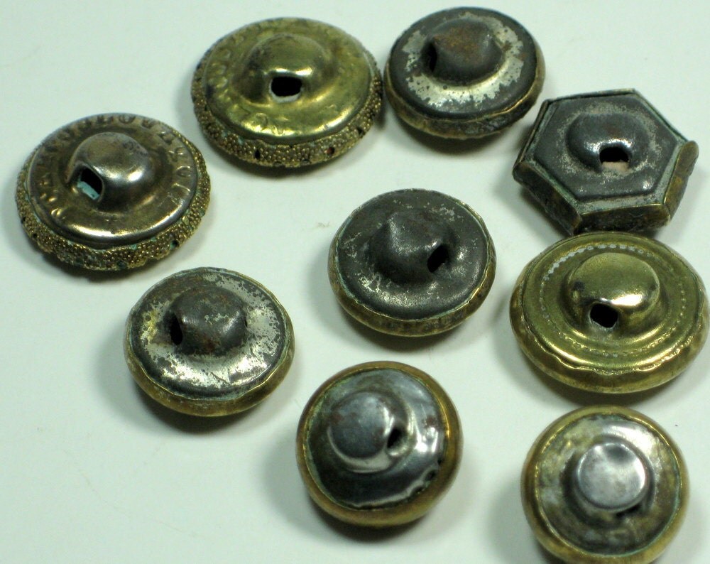 Victorian Metal Twinkle Buttons Back Marked tchecoslovaquie