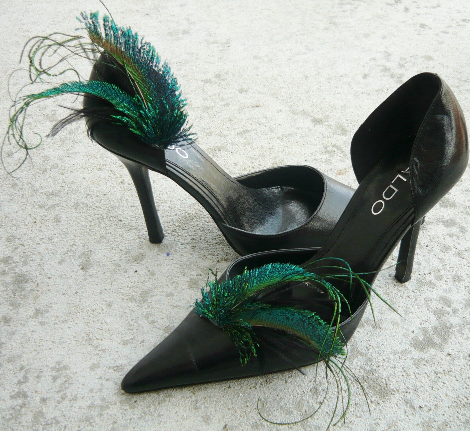 Curled Peacock Feather shoe clips for wedding or by StarzSelection