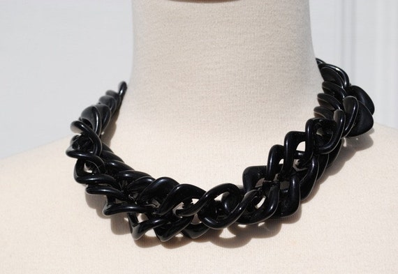 Vintage Black BOLD Plastic Chain Necklace