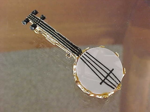 Vintage Banjo Pin Gold Tone Mother of Pearl Plastic