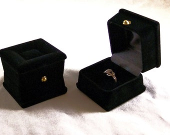 Unique velvet ring box related items | Etsy