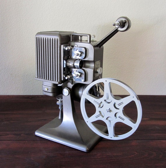 Vintage 1940s Kodak Kodascope Eight Model 90A Film Projector
