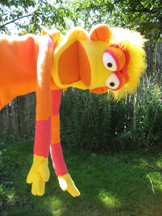hand puppet moving mouth