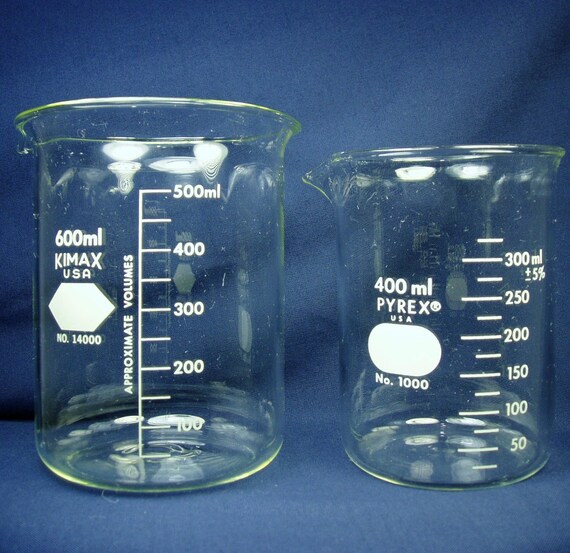 Items similar to Vintage Labware -2 KIMAX USA and PYREX Beakers - Free ...