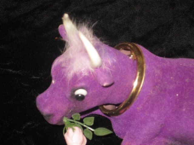 VINTAGE PURPLE COW BOBBLE HEAD/PINK ROSE