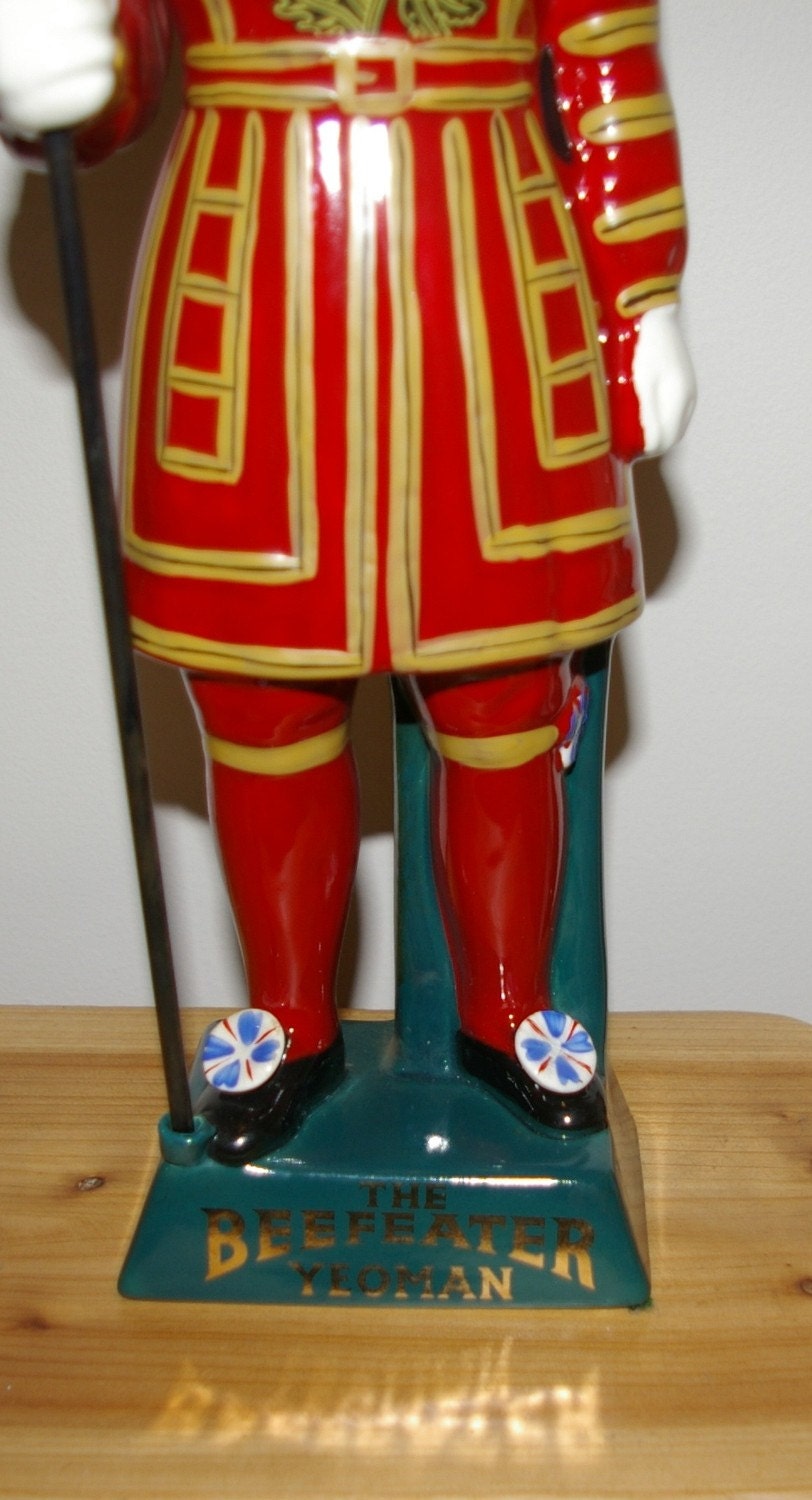 Beefeater Yeoman Liquor Decanter Genuine English Ceramic