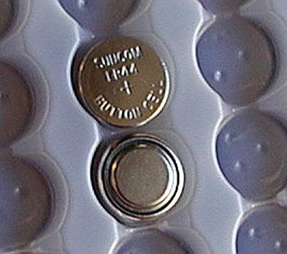 Lot of 10 SUNCOM LR44 1.5v Button Cell Batteries used in