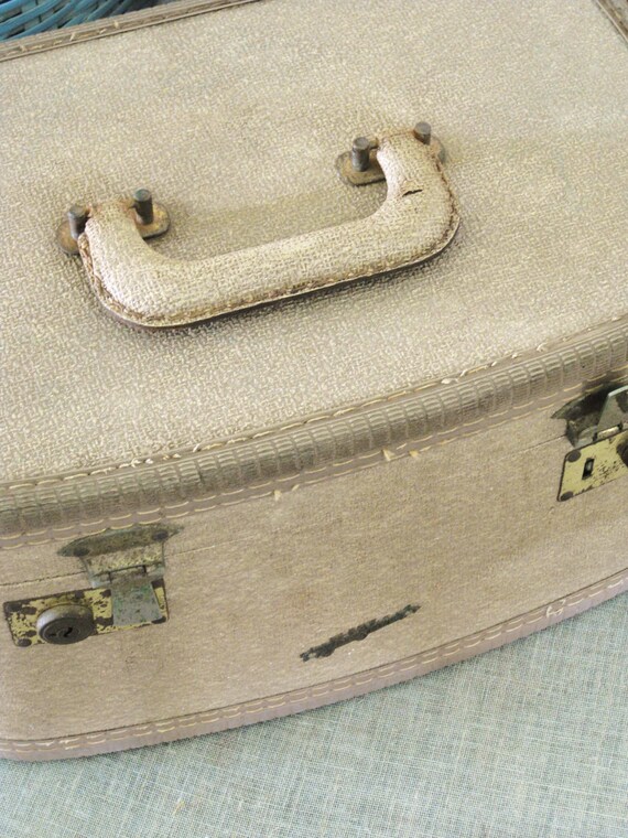 Vintage Train Case w/ Decoupage Lining Classic Vintage