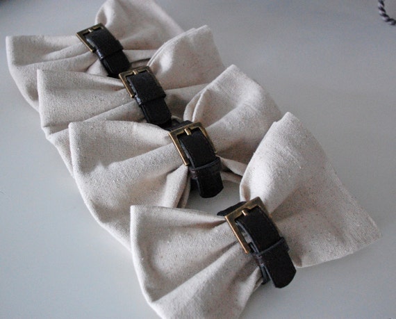 Items Similar To Linen Napkins With Brown Leather Belt Napkin Rings On Etsy