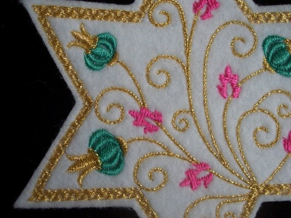 elegant embroidered Gold jewish star iron on patch