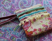 Items similar to Spring Flower Wristlet Wallet on Etsy