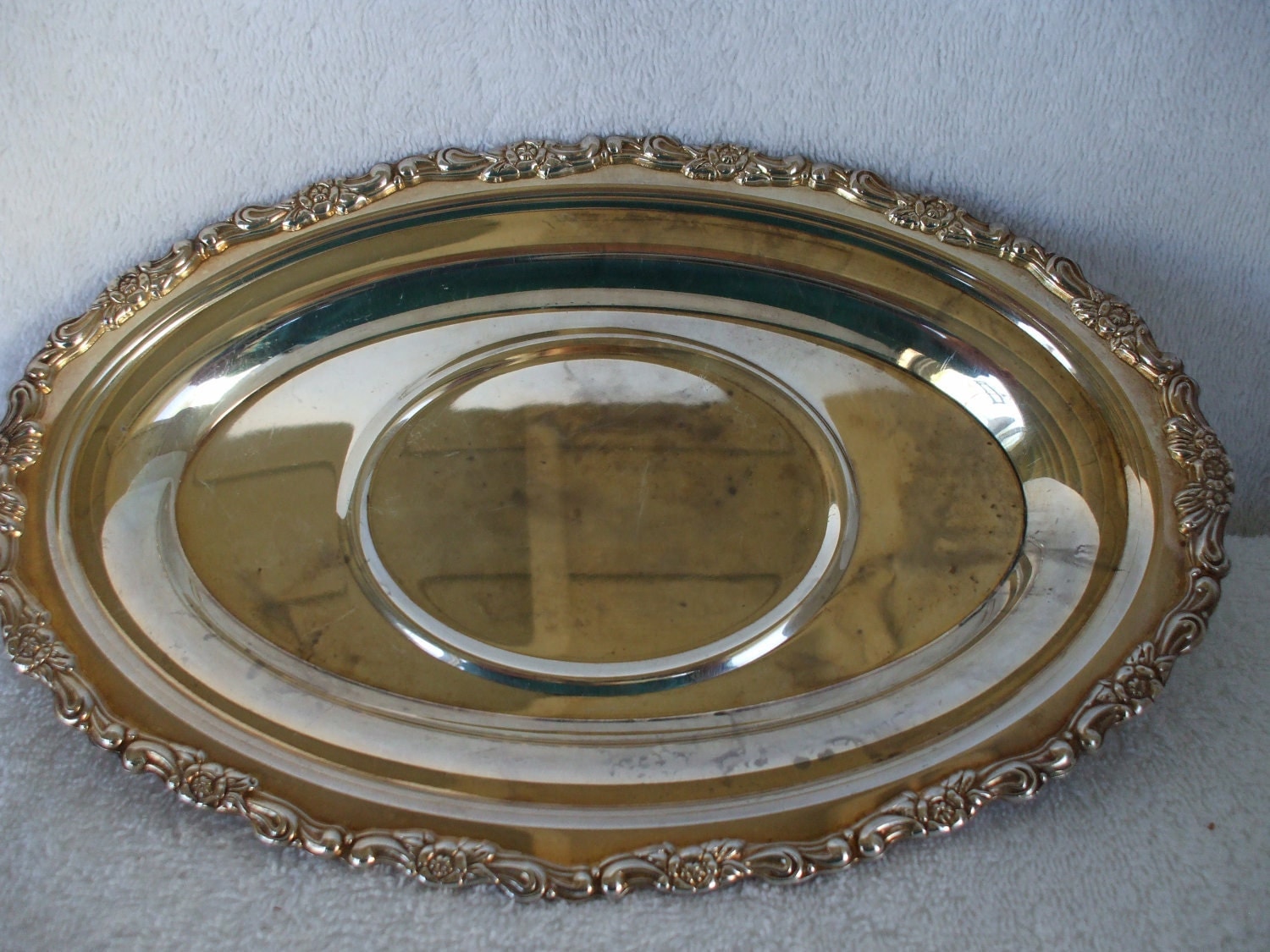 Oneida Silver Plate Onlong Serving Tray with Flowers and Vine