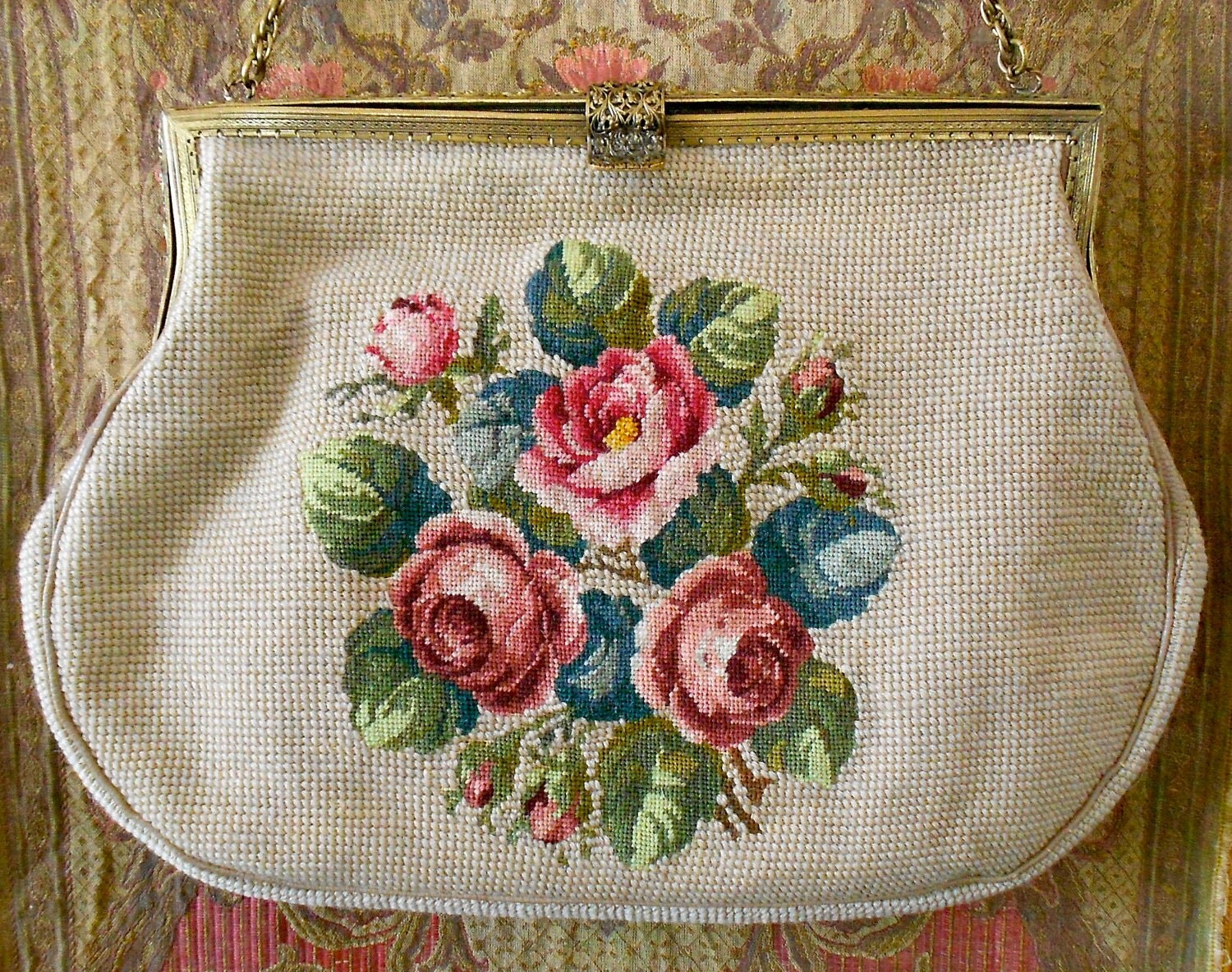 1950s Floral Embroidered Purse