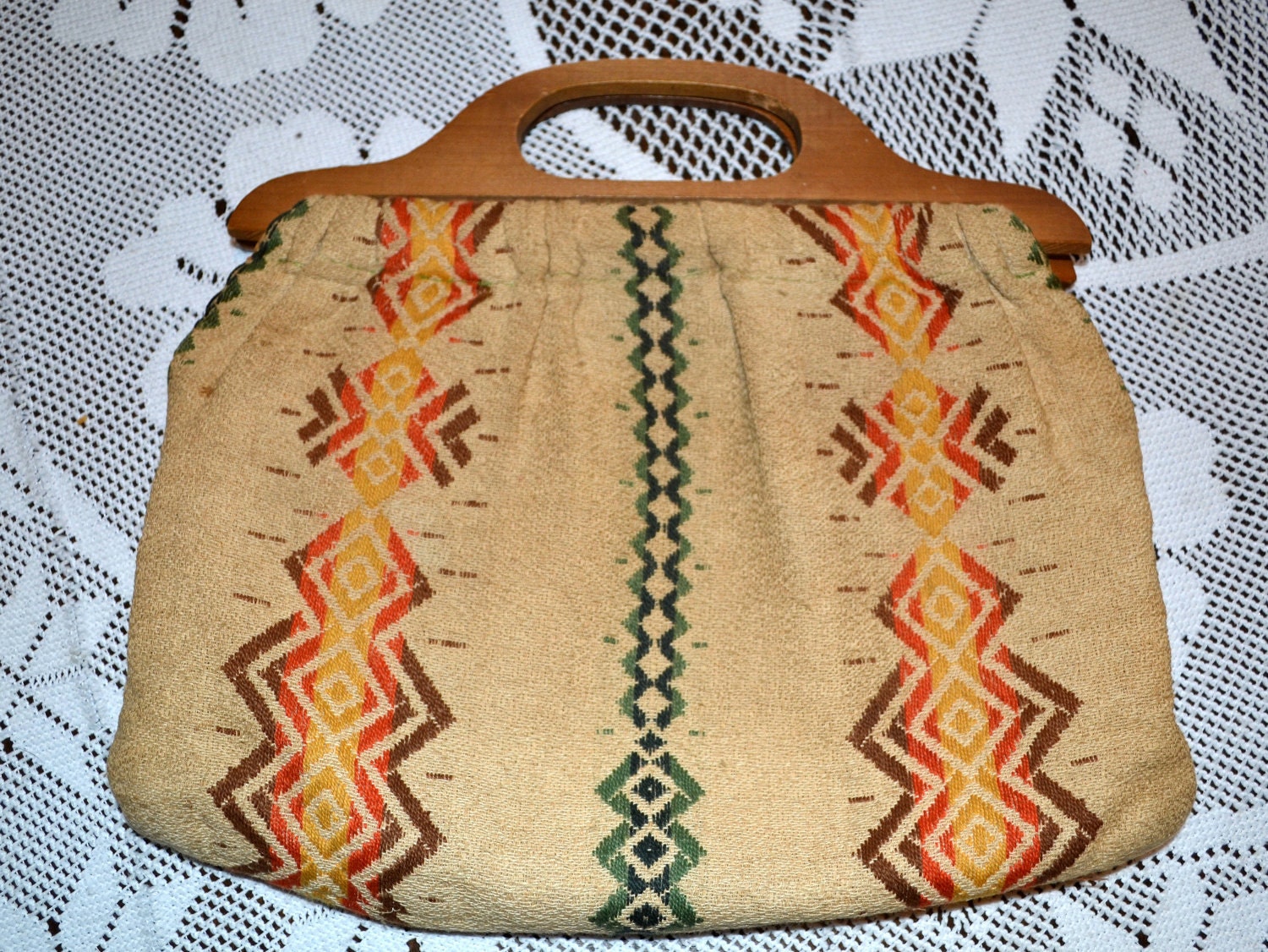 Vintage Native American pattern handbag Tote with wood handle