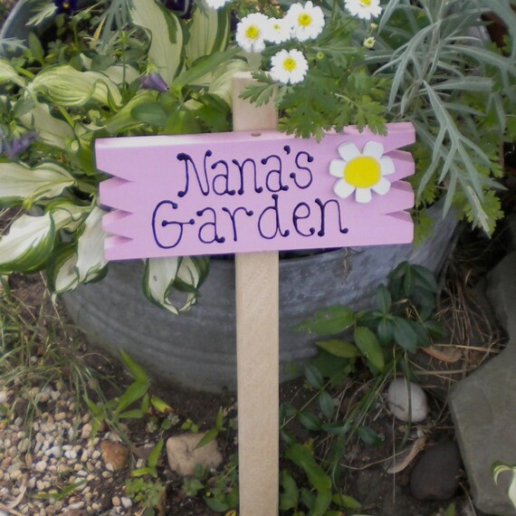 Small Yard Sign 39 Nana's Garden