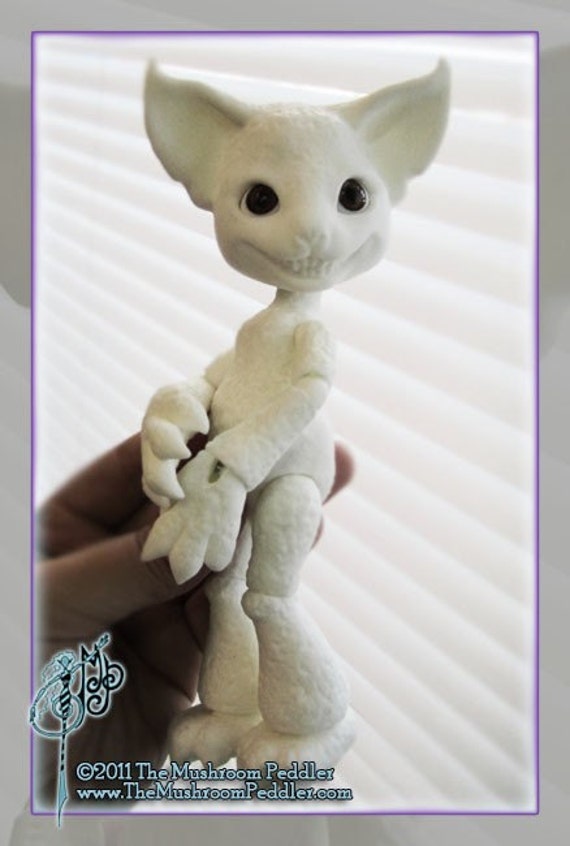Grin the Cheshire Cat ball joint doll BJD Blank White