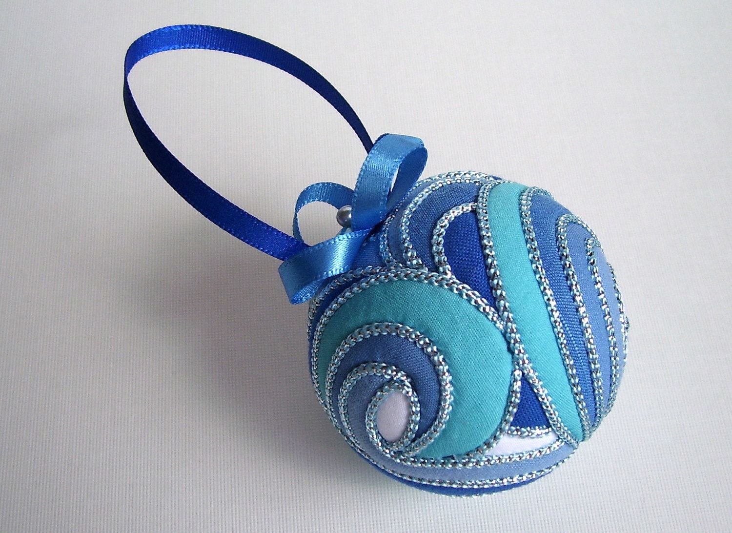 Waves Kimekomi Ornament