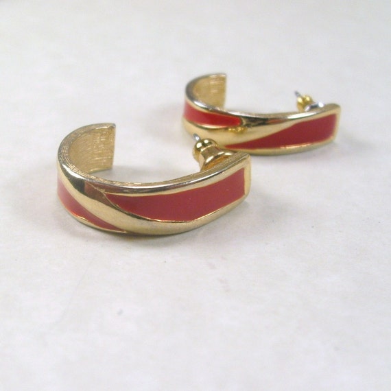 Napier Hoop Red Enamel Earrings Pierced Signed By Jewelry715