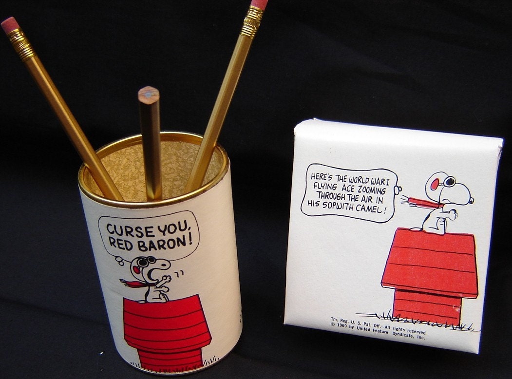 Vintage Snoopy Peanuts Desk set 1968-69