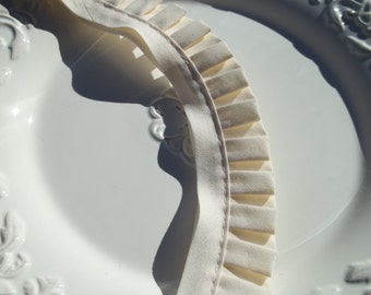 Popular items for box pleated trim on Etsy