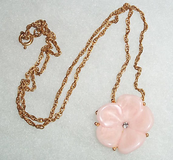 REDUCED Vintage Pink Avon Five Petal Flower Necklace REDUCED Vintage Pink Avon Five Petal Flower Necklace