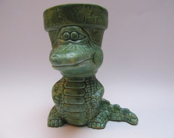 Popular items for alligator planter on Etsy