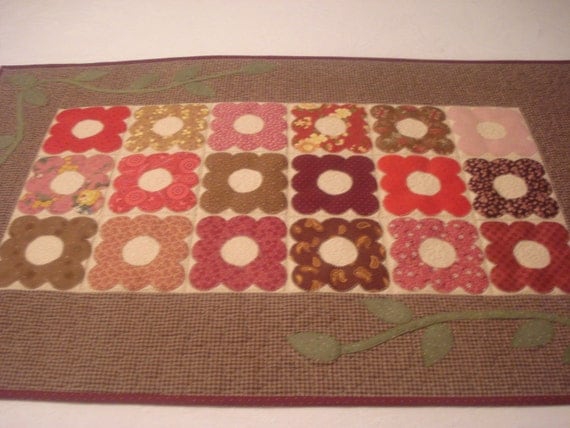 Applique Flower Table Runner