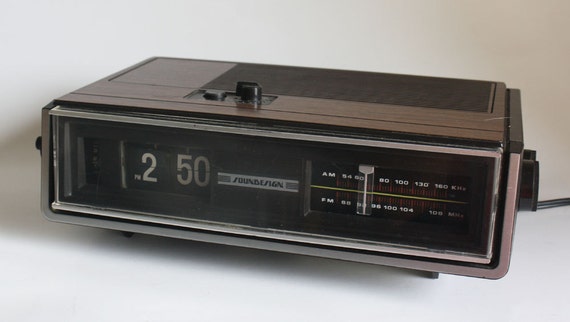 Vintage Sound Design Flip Alarm Clock AM/FM Radio by RoostaVintage